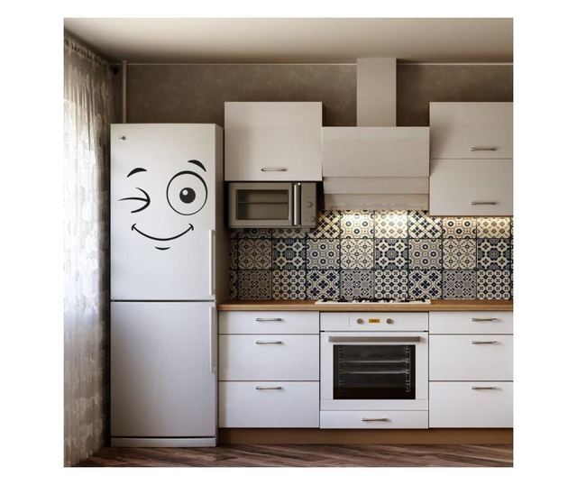 Sticker decorativ, pentru bucatarie si frigider, fata zambitoare care ...